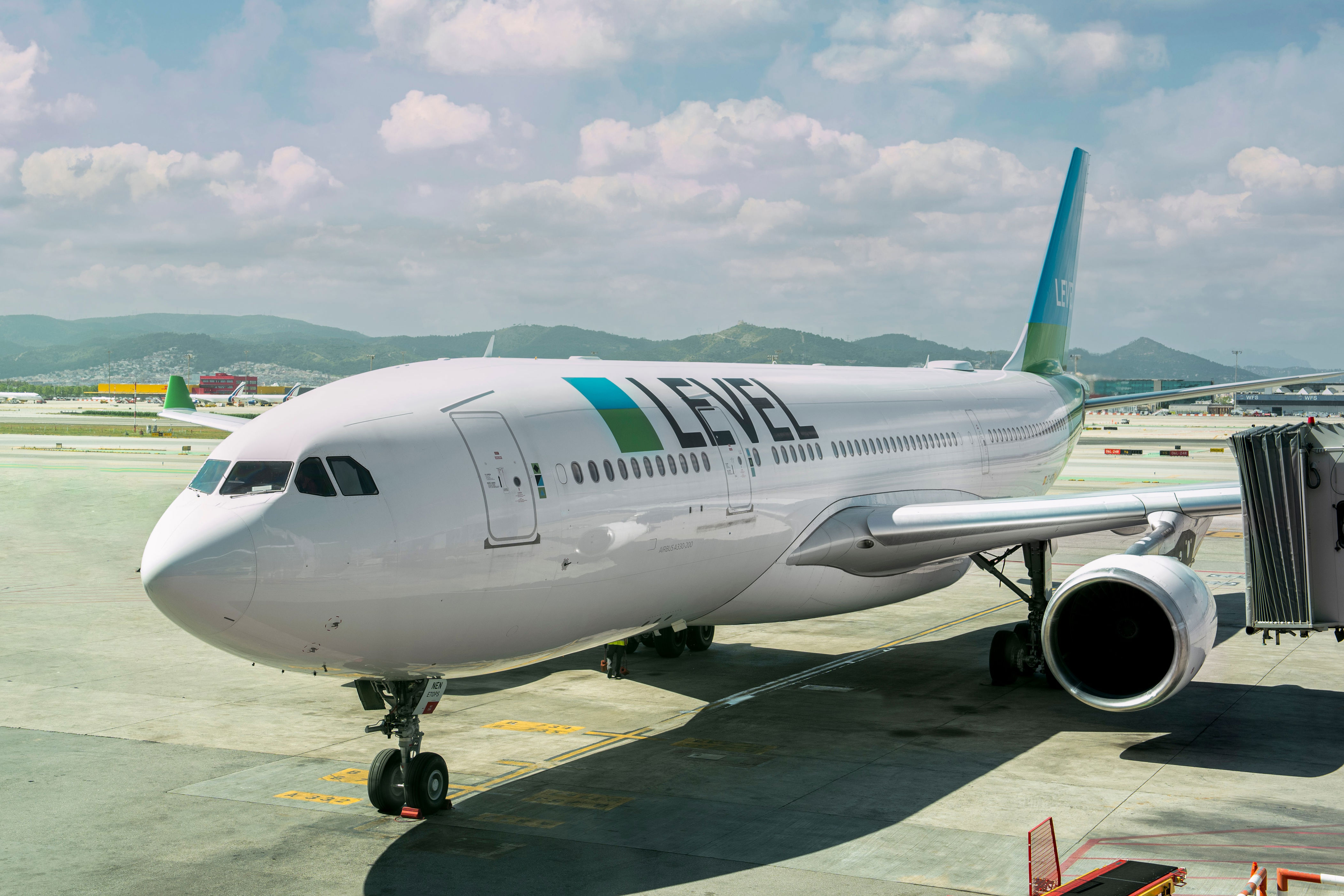 American Airlines AAdvantage Members Can Earn Miles on Select LEVEL ...