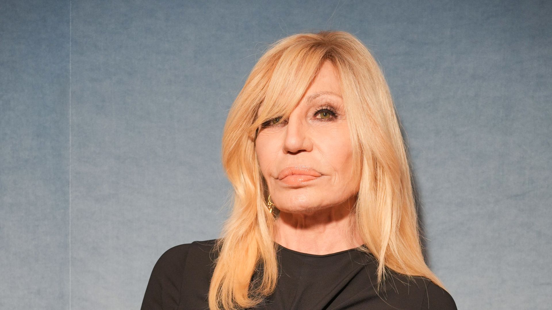 What has Donatella Versace done to achieve her 'youthful' facial ...