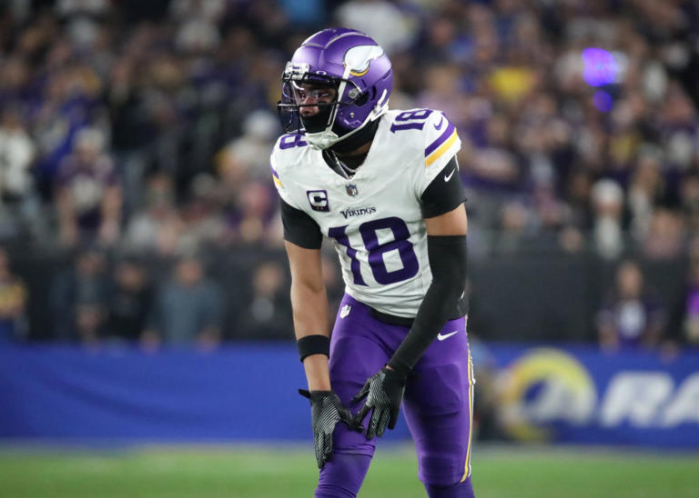 2025 Best NFL Overall Players: Lamar Jackson, Josh Allen Lead Top 10 ...