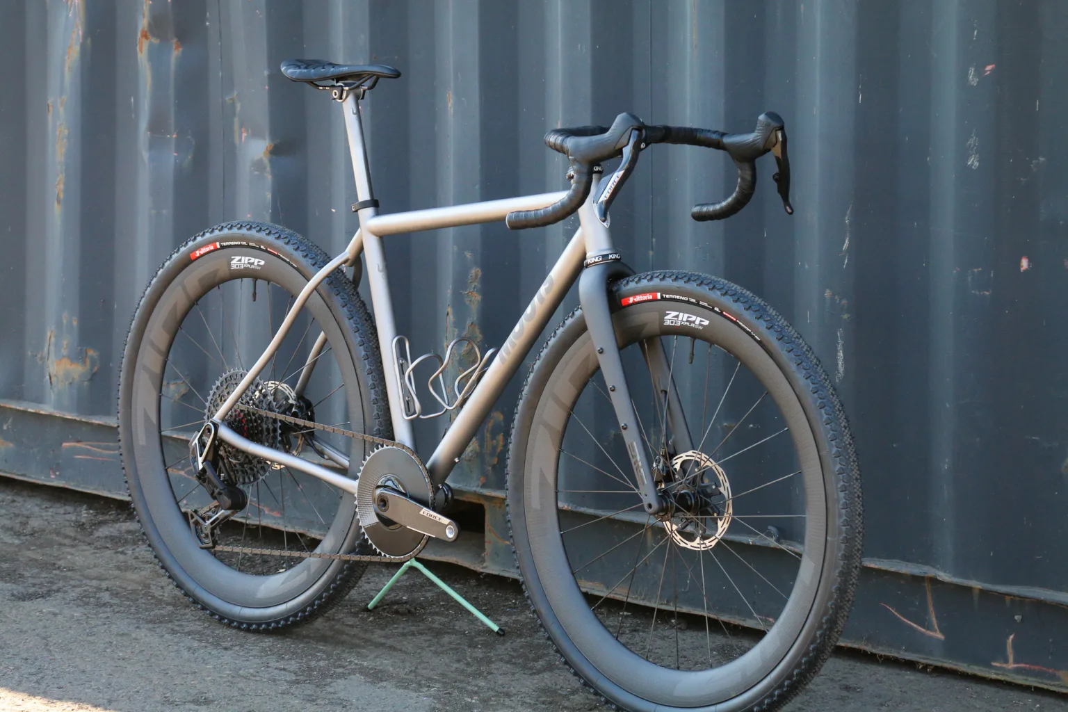 Moots Teases Modern Gravel Race Bike w/ Huge Tire Clearance, Unveils ...