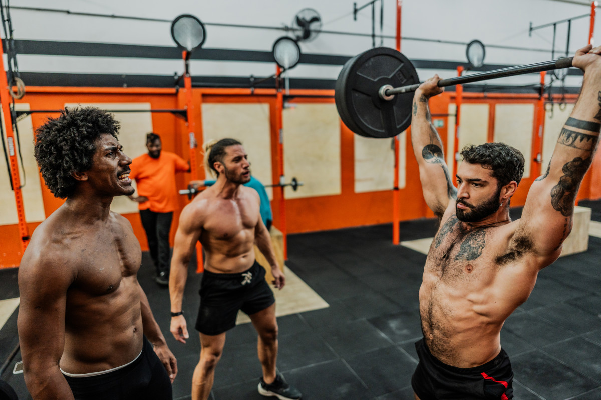 Study Pinpoints Exactly Why Group Workouts Are Perfect for Men