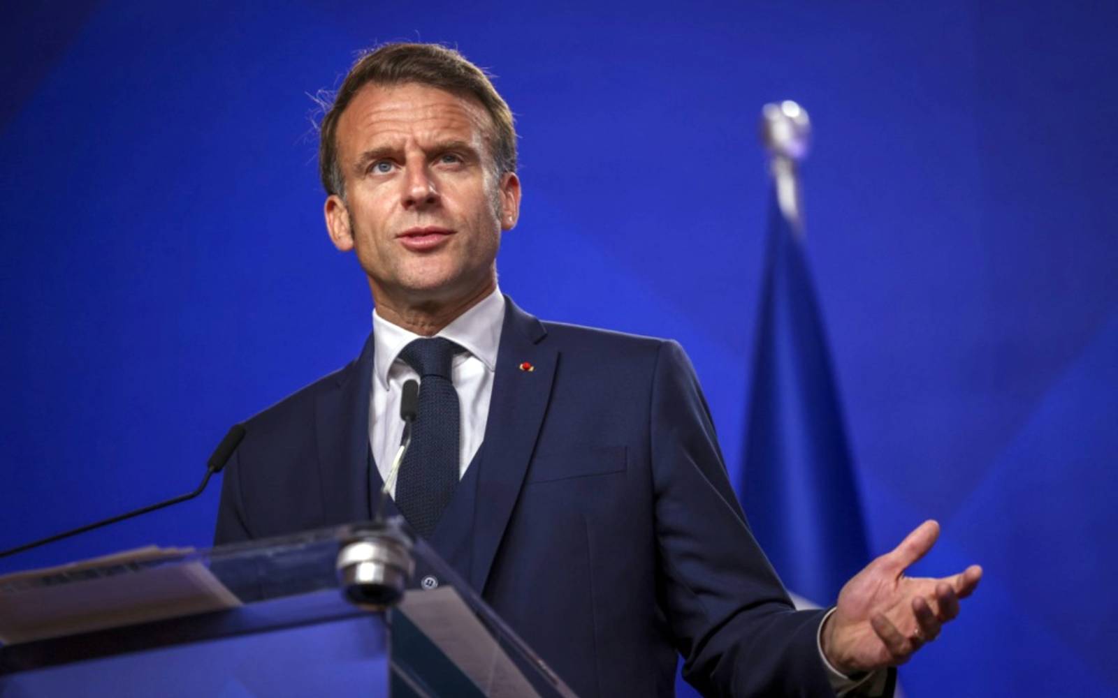 Macron welcomes Zelensky’s letter, says 'now is the time' to talk to Moscow