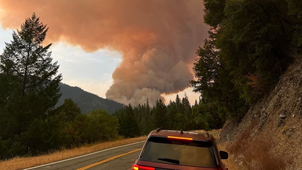 Evacuations issued as Dillon Fire explodes overnight in Siskiyou County