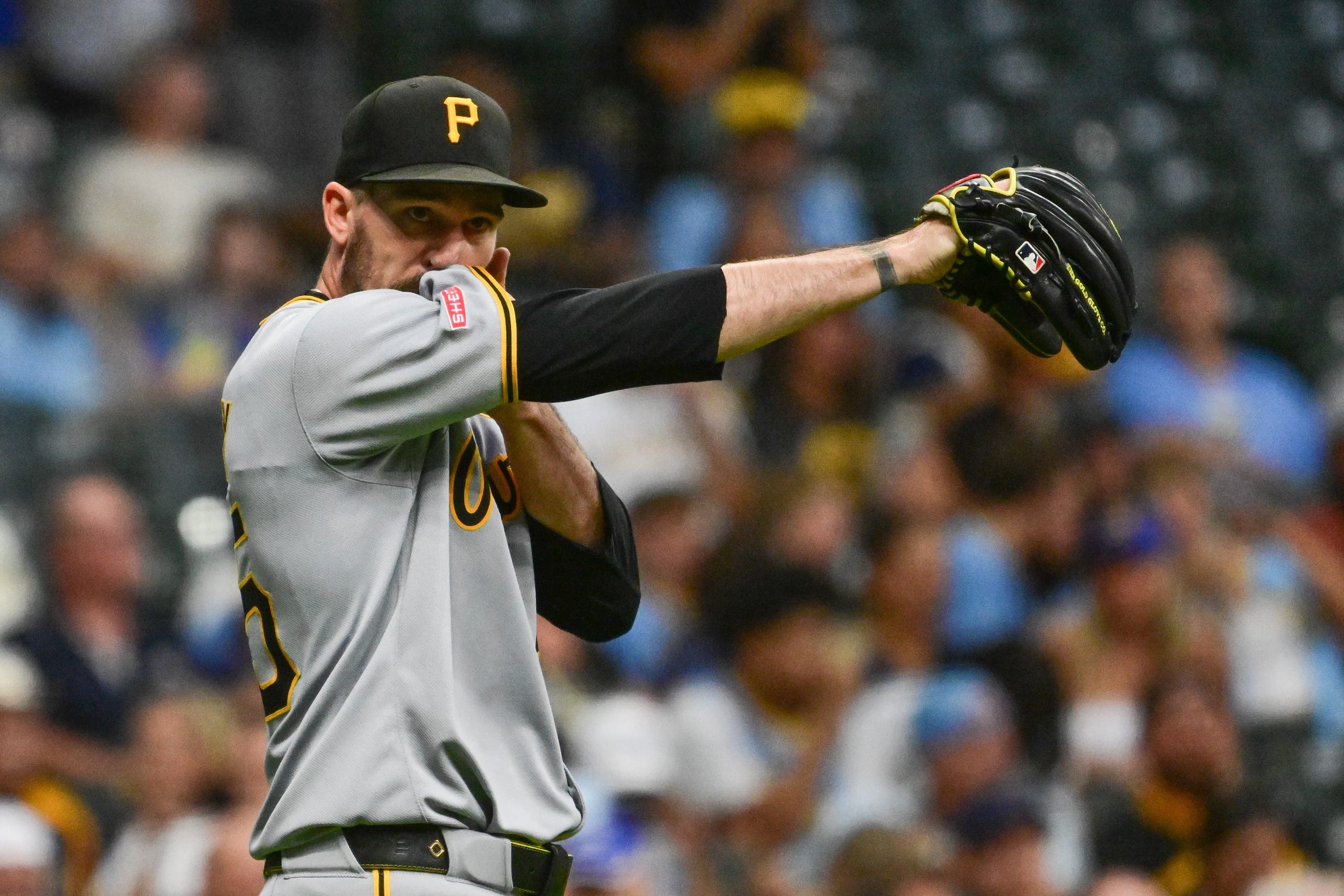 Oneil Cruz activated off concussion IL, Andrew Heaney DFA'ed