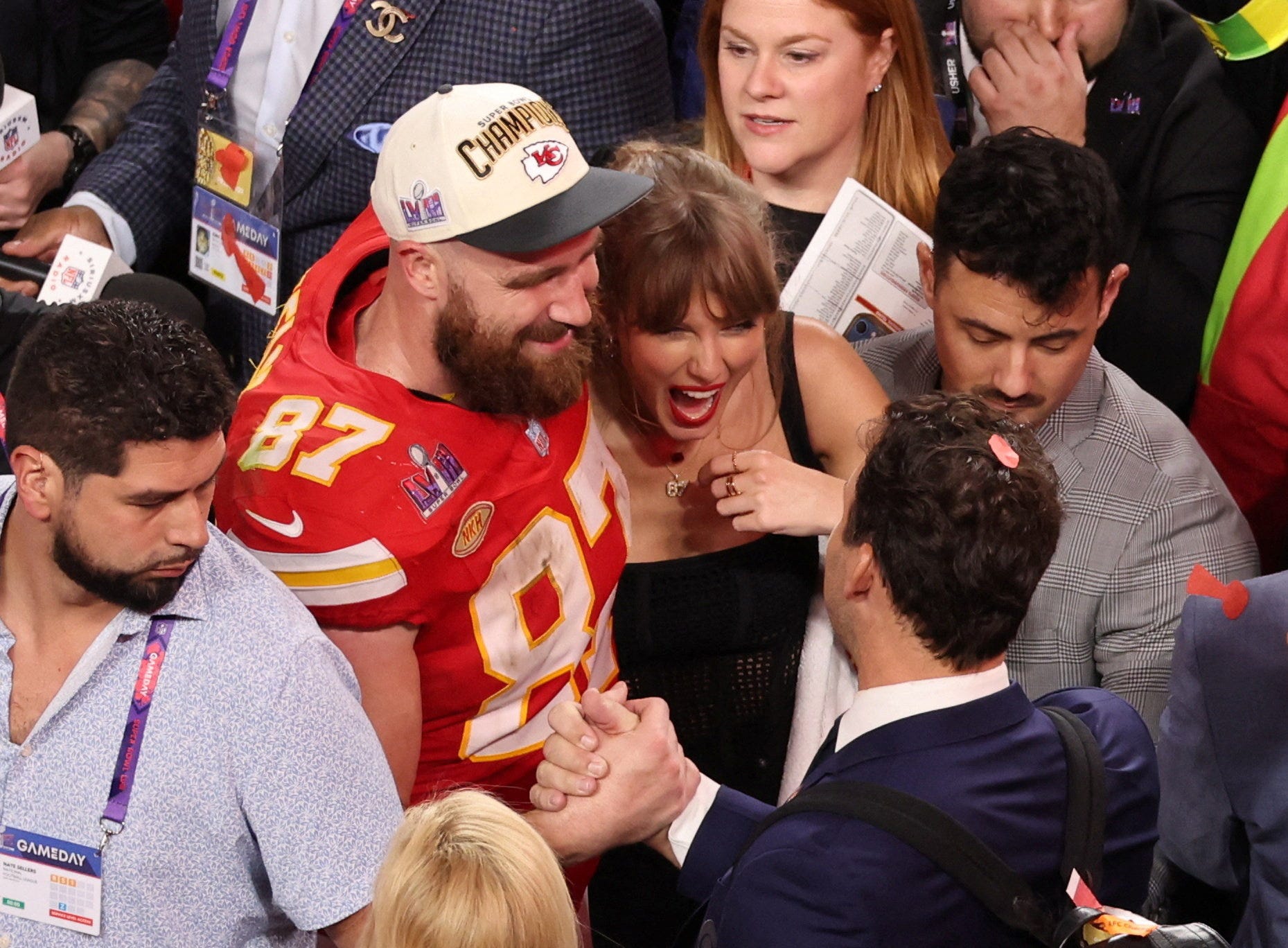 Travis Kelce and Taylor Swift's first 2026 engagement tour stop? Vegas ...