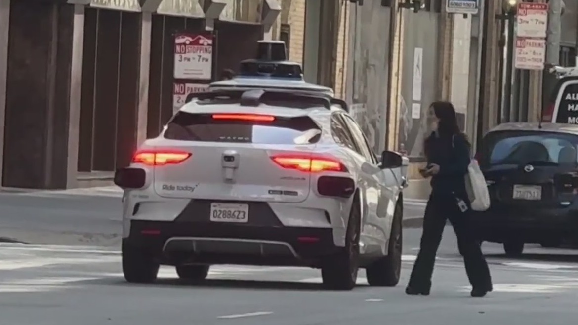 Waymo, Lyft, Uber vehicles begin service on San Francisco's Market Street