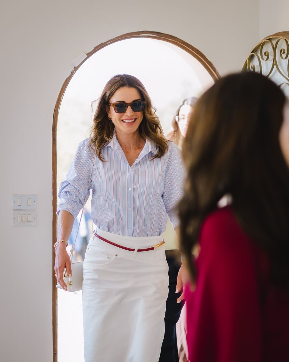 Queen Rania and Princess Iman shine at major design event and captivate ...