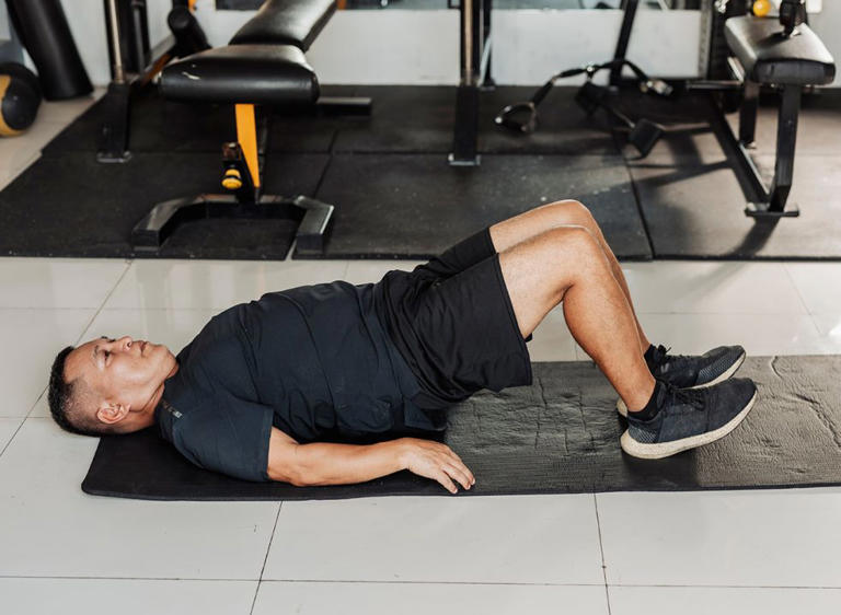 I’m a Coach and These 4 Bodyweight Moves Build More Muscle Than Weight ...