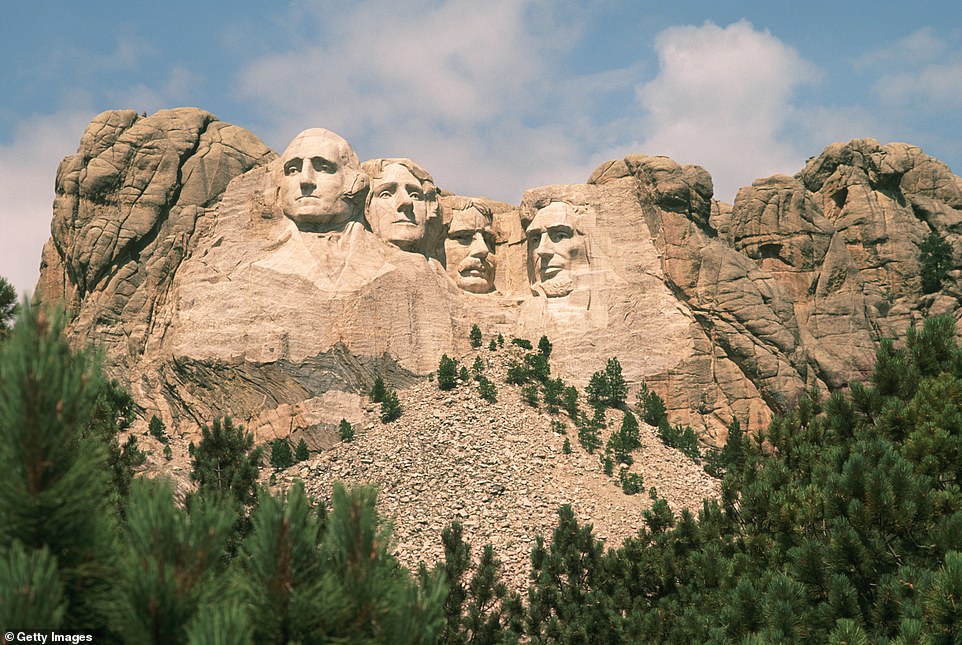 Experts: There's no room for Trump's face on Mount Rushmore
