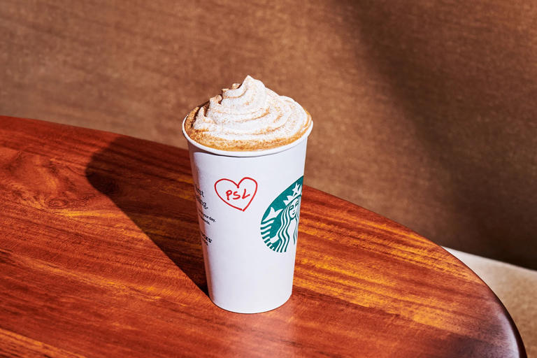 Starbucks just unveiled its new fall menu — and there are new autumnal ...