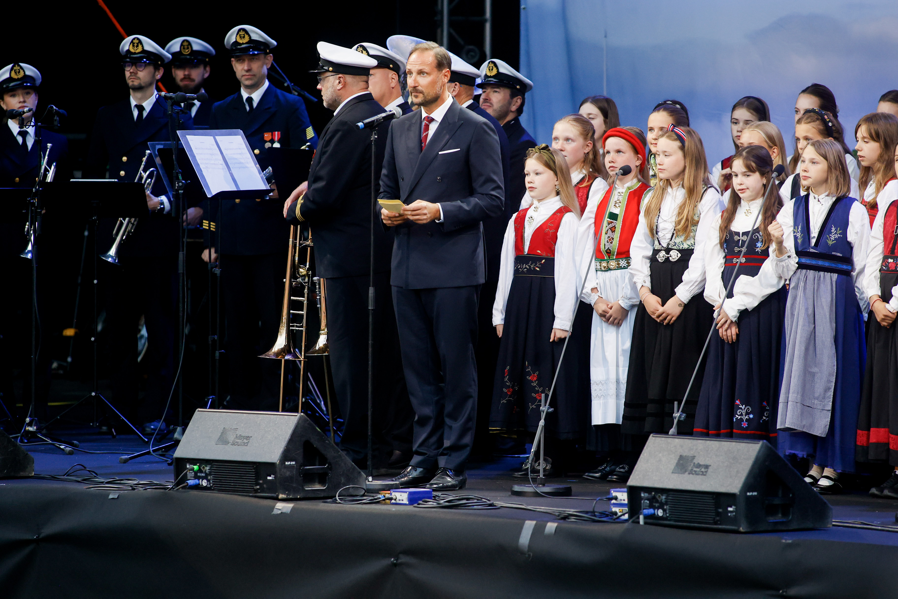 Aurora overrasket under jubileum med kongefamilien