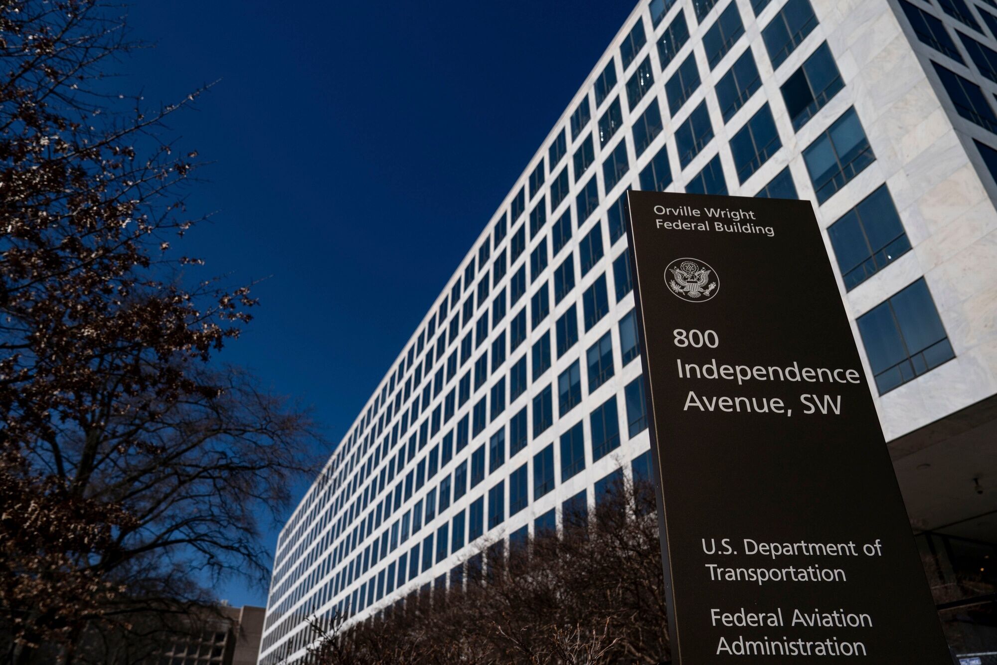 FAA Headquarters Staff to Move to DC’s Navy Yard, Duffy Says