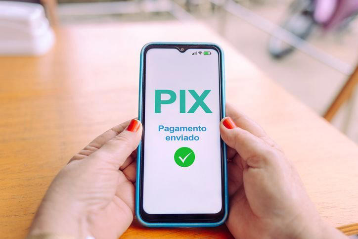 Brics prepara lançamento do 'Pix Global' para reduzir dependência do dólar