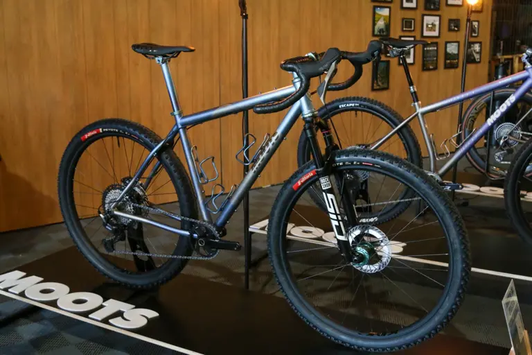Moots Teases Modern Gravel Race Bike w/ Huge Tire Clearance, Unveils ...