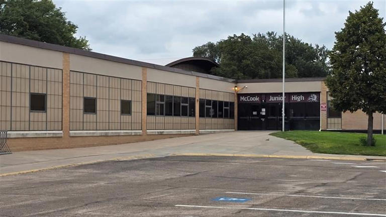 McCook Junior High teacher accused of harassing student