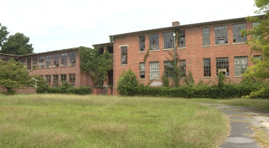 Historic Lewis School building bought by non-profit Kinston Teens