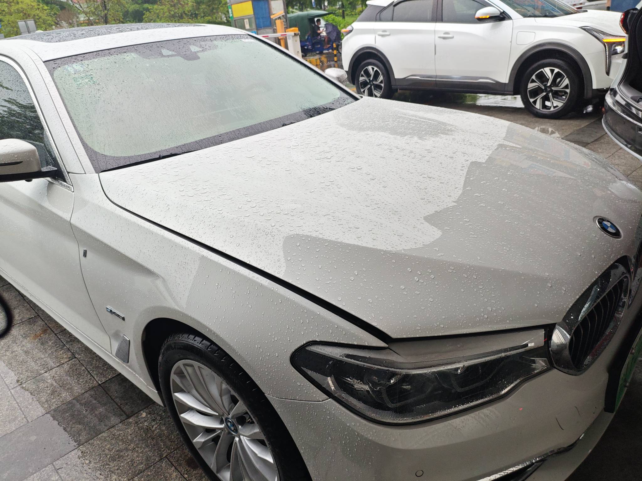 宝马 宝马5系新能源 2019款 530Le 豪华套装实拍图