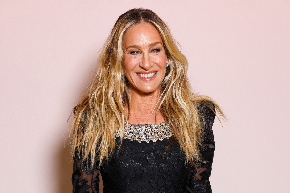 Sarah Jessica Parker Is Embracing Her Gray Hair and It’s Fabulous