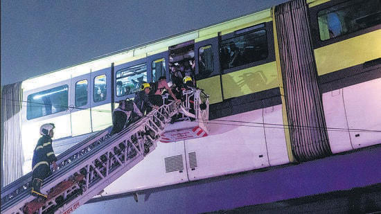 Two monorail officials suspended for fiasco