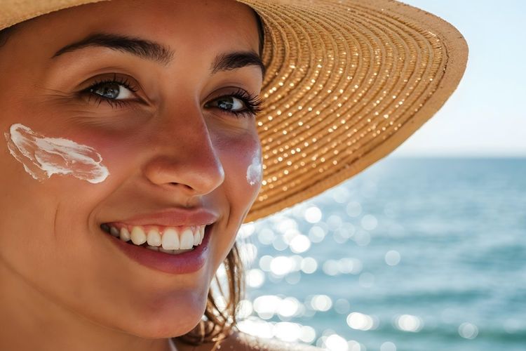 Sunblock vs Sunscreen: Ketahui 4 Perbedaan dan Mana yang Lebih Ampuh ...