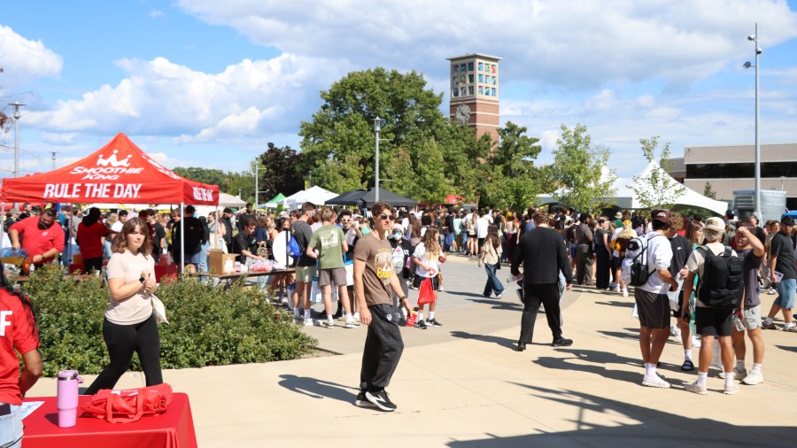 ‘Bronco Bash’ brings WMU, Kalamazoo communities together
