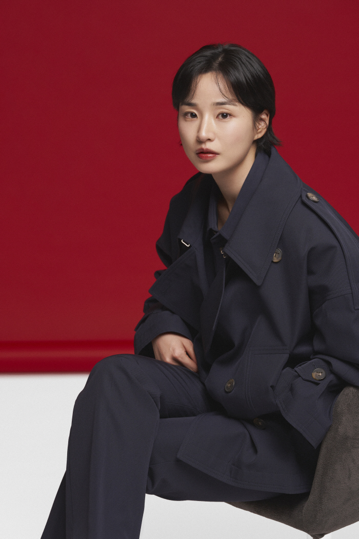 Bang Hyo-rin, who ended her 10 years of obscurity with 'Ama,' said ...