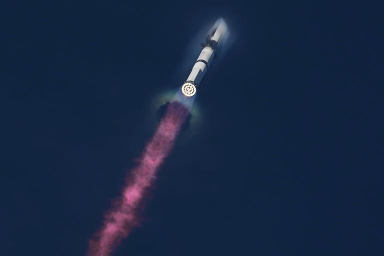 SpaceX’s Mars rocket pulls off successful flight after months of ...