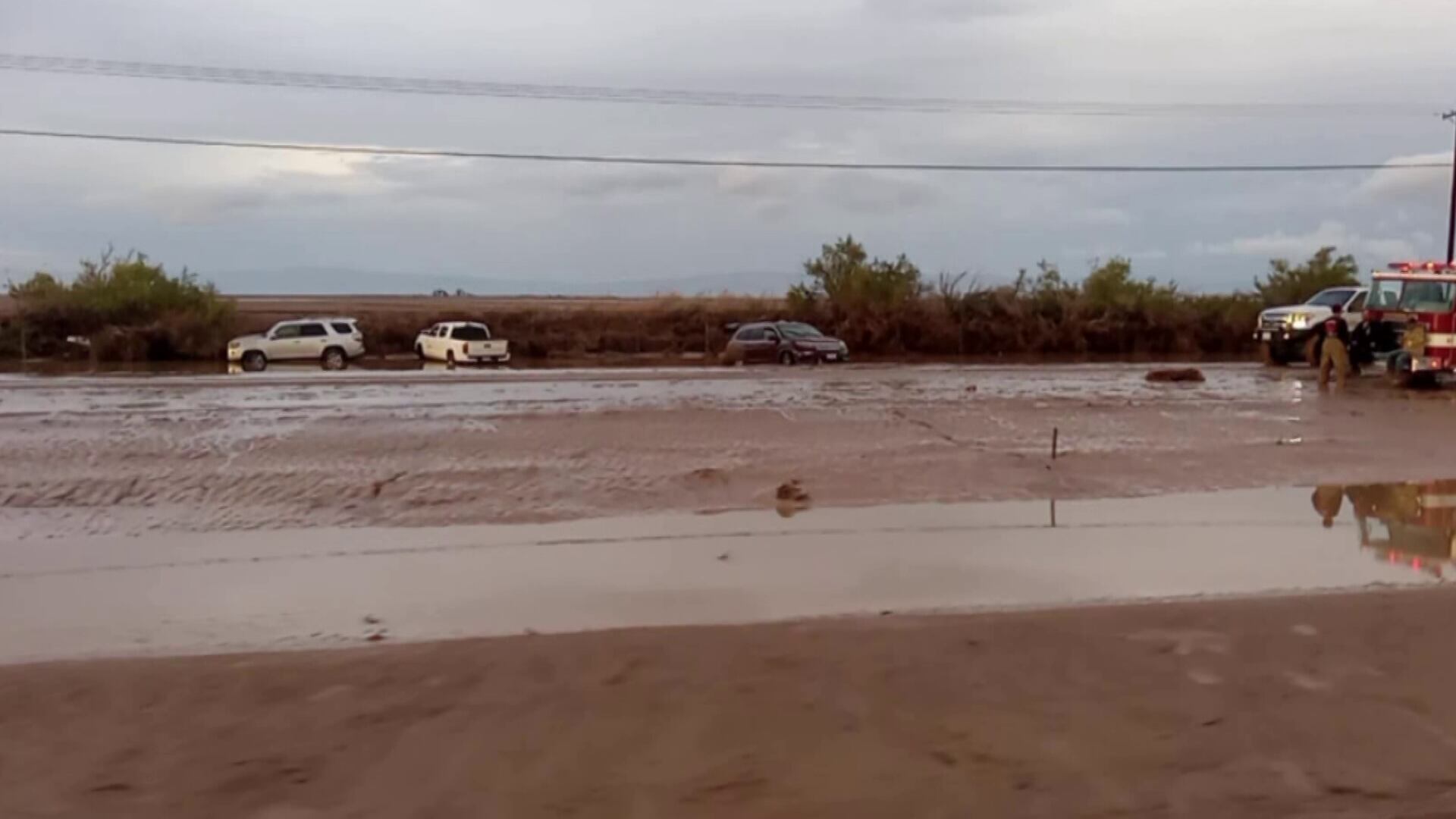 Storms knock down power lines in Yuma area, flash floods leave people ...