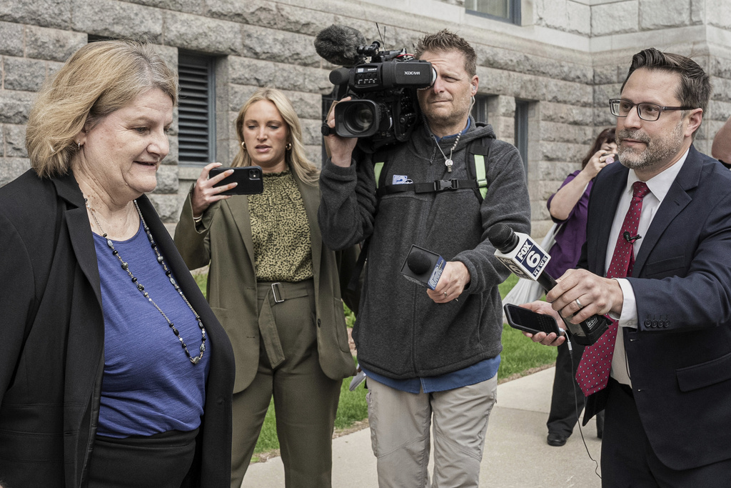 Wisconsin judge accused of helping man evade ICE arrest loses a bid to ...