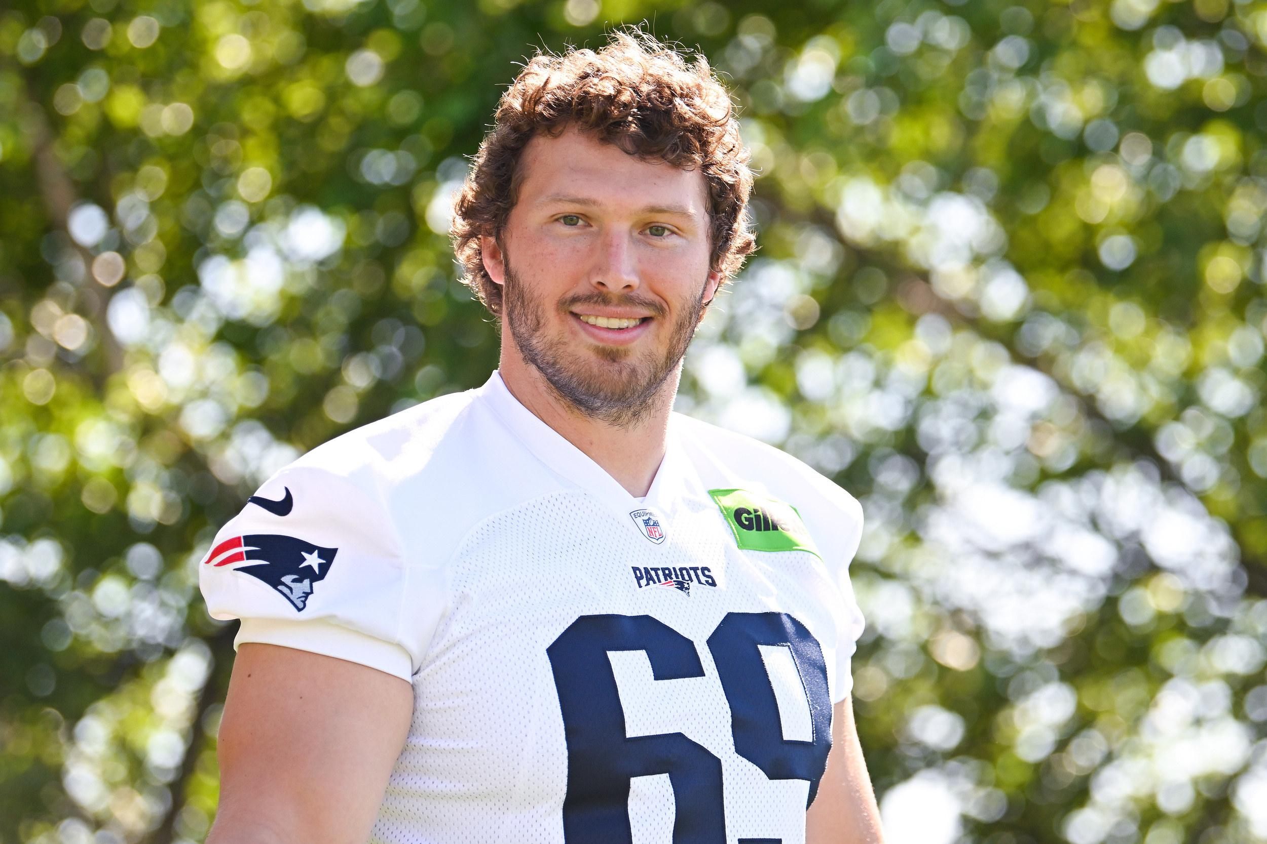 Patriots cut first-round bust, retain surprising players to set 53-man ...