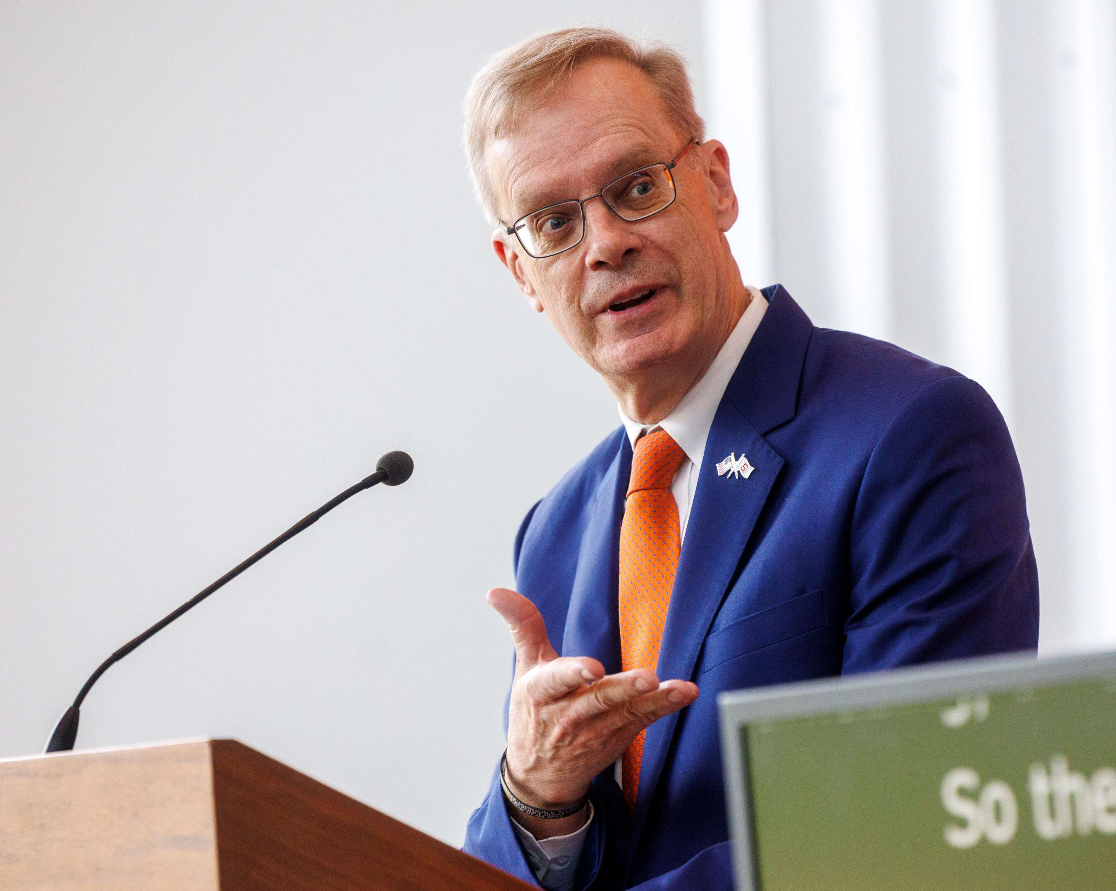 Syracuse University Chancellor Kent Syverud will step down next year
