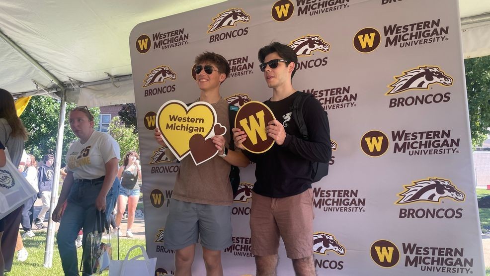 Thousands gather at WMU's 43rd Bronco Bash to kick off the academic year