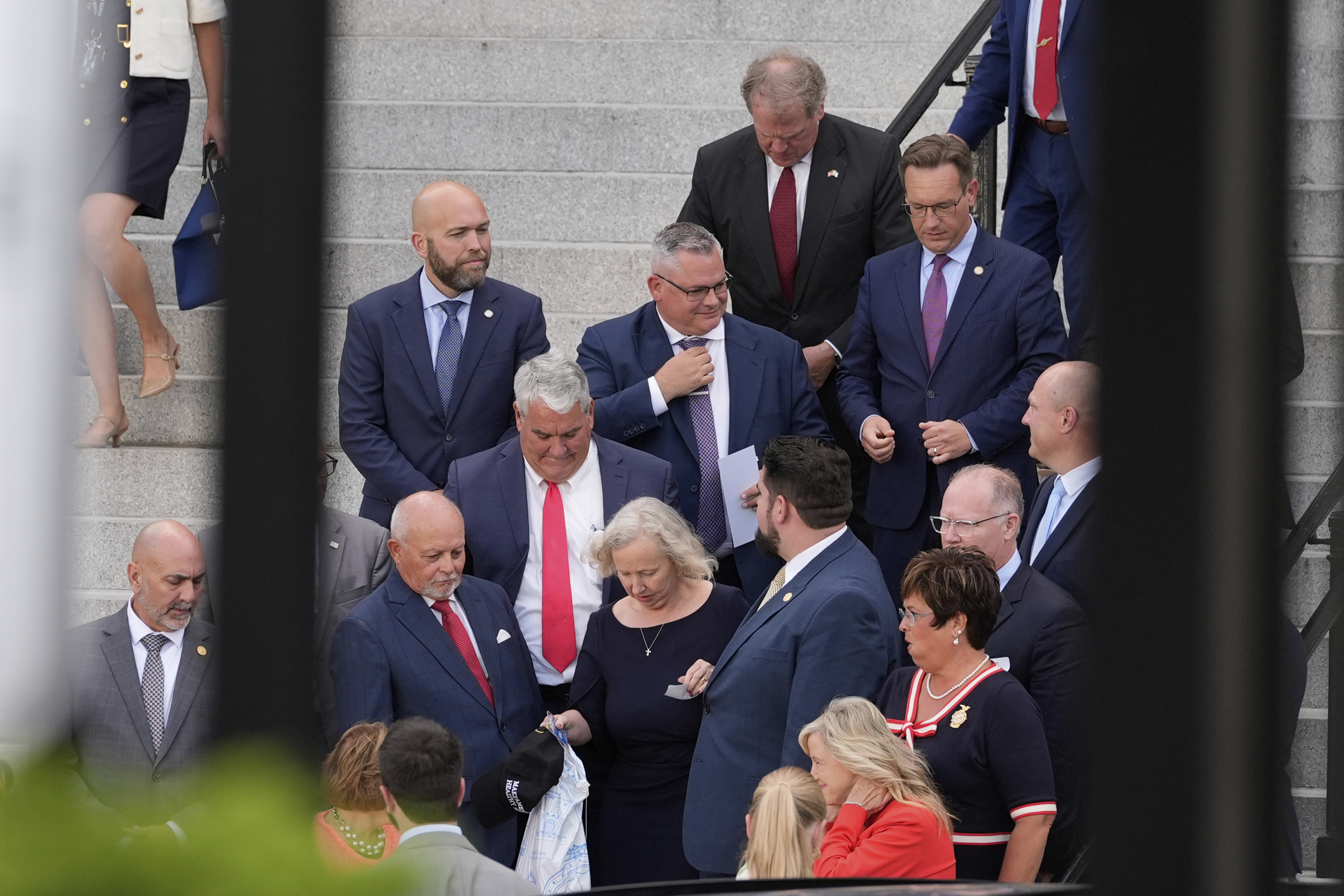 Trump privately presses top Indiana Republicans to redistrict during ...