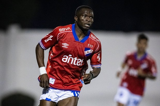 Copa AUF Uruguay: Nacional está derrotando 2-0 a Huracán en Minas
