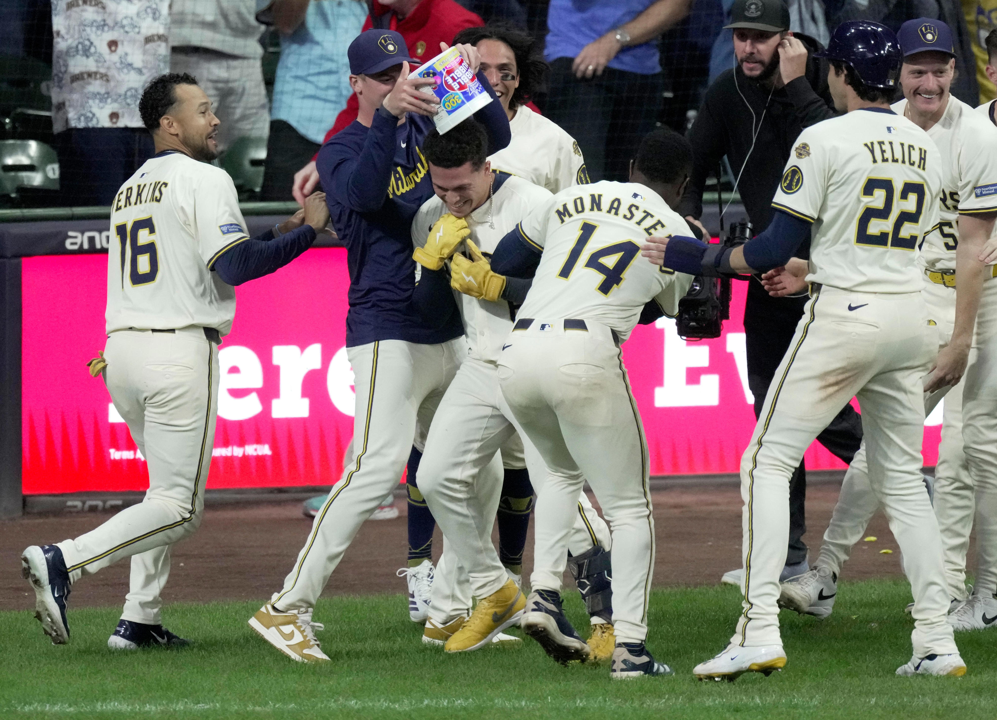 Brewers 9, Dbacks 8: After blowing a six-run lead, Milwaukee rallies ...