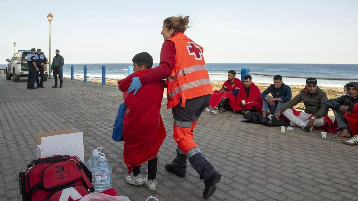 Andalucía esgrime ser frontera sur de Europa para afear al Gobierno ser ...