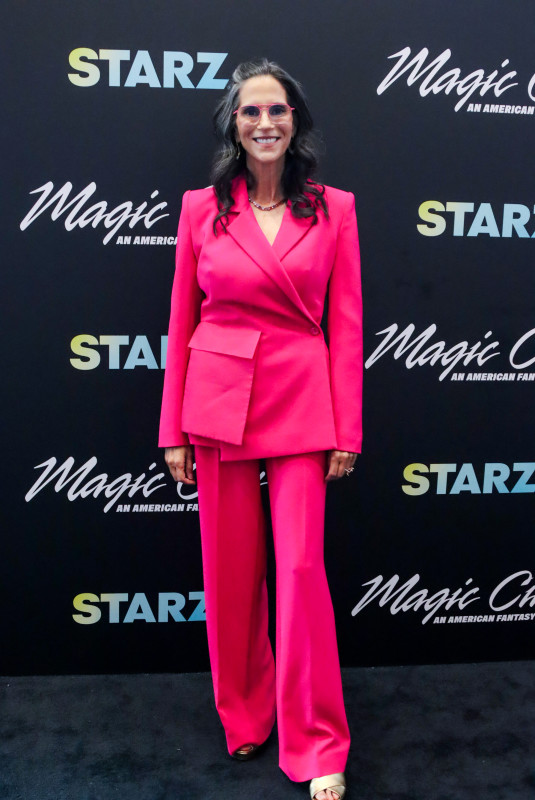 Jami Gertz, 59, Flaunts Timeless Beauty Decades After Iconic Films ...