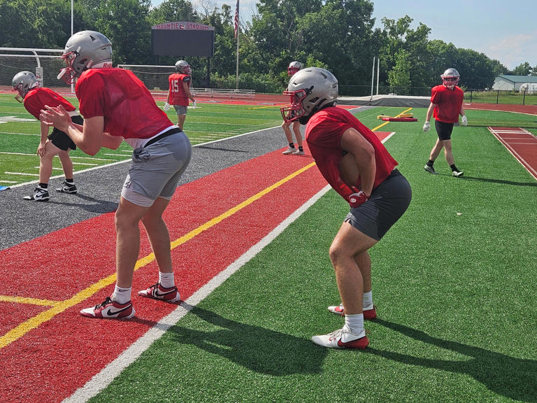 No. 1 vs No. 2 battle headlines Lafayette area Week 3 high school ...