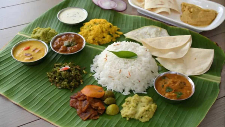 Onam 2025: Minimalist Sadhya Recipes With Fewer Ingredients