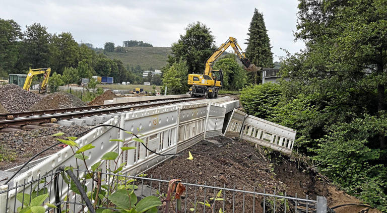 Kreis Olpe: Bahnstrecke des RB 92 bleibt noch viel länger gesperrt