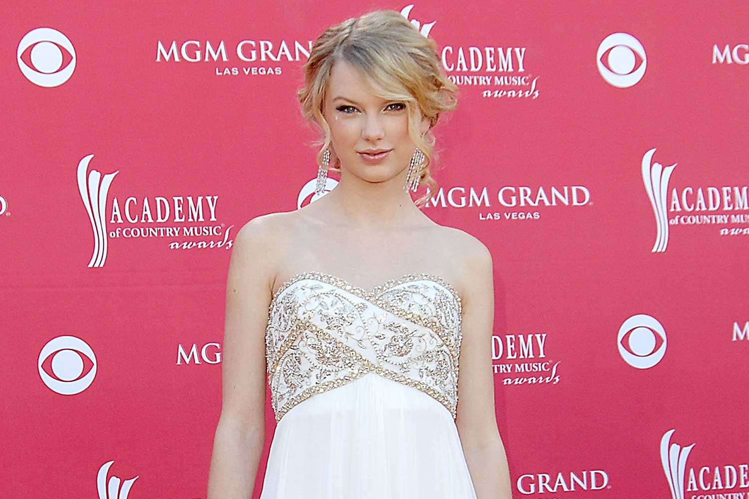 Taylor Swift Interview Resurfaces Showing Young Star Saying She Won't ...