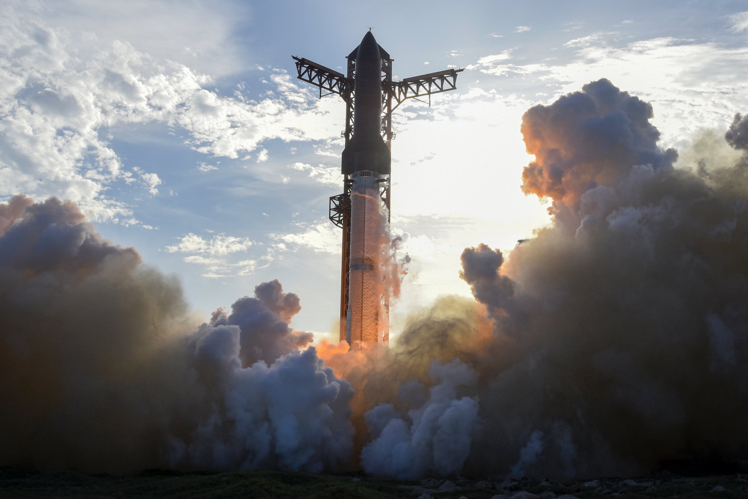 Elon Musk's Starship finally launches on 10th attempt