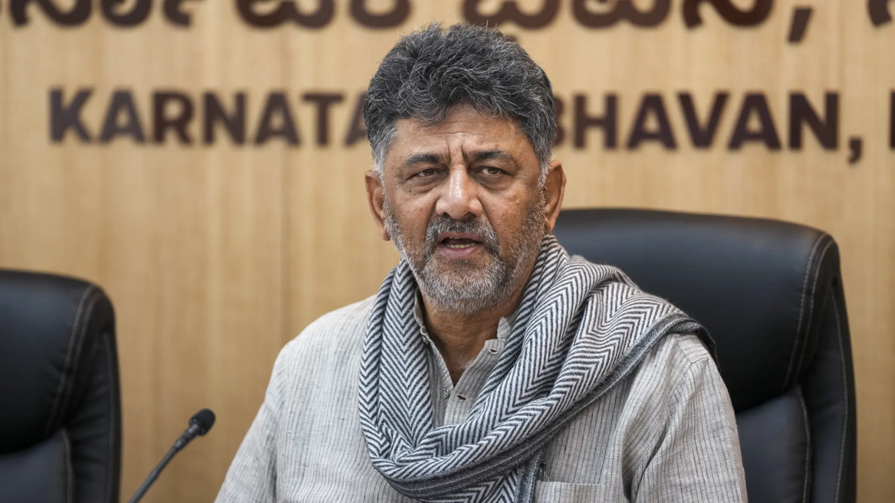 'Tiger in assembly, mouse before Congress high command': BJP, JD(S) term DK Shivakumar's apology ...