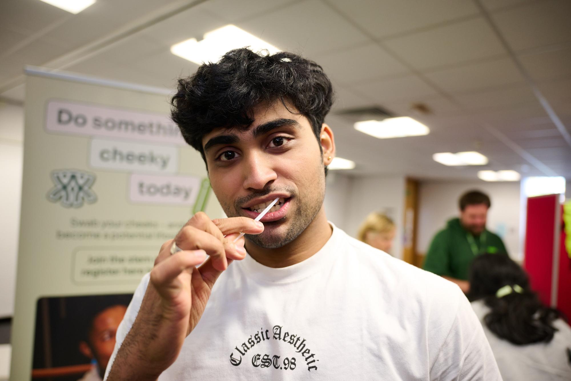 Students sign up more than 9,000 lifesavers on campus