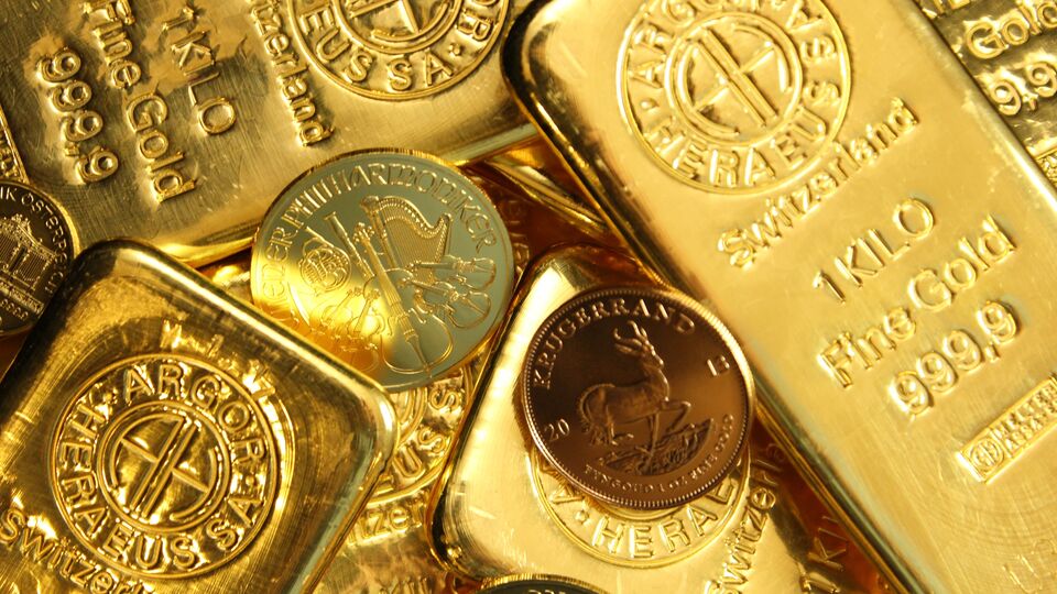Sovereign gold bonds vs physical gold: Complete guide to returns ...