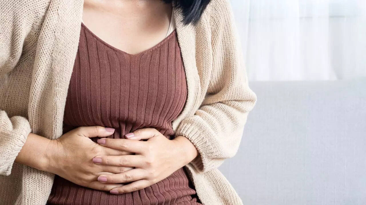 10 warning signs of appendicitis you should never ignore