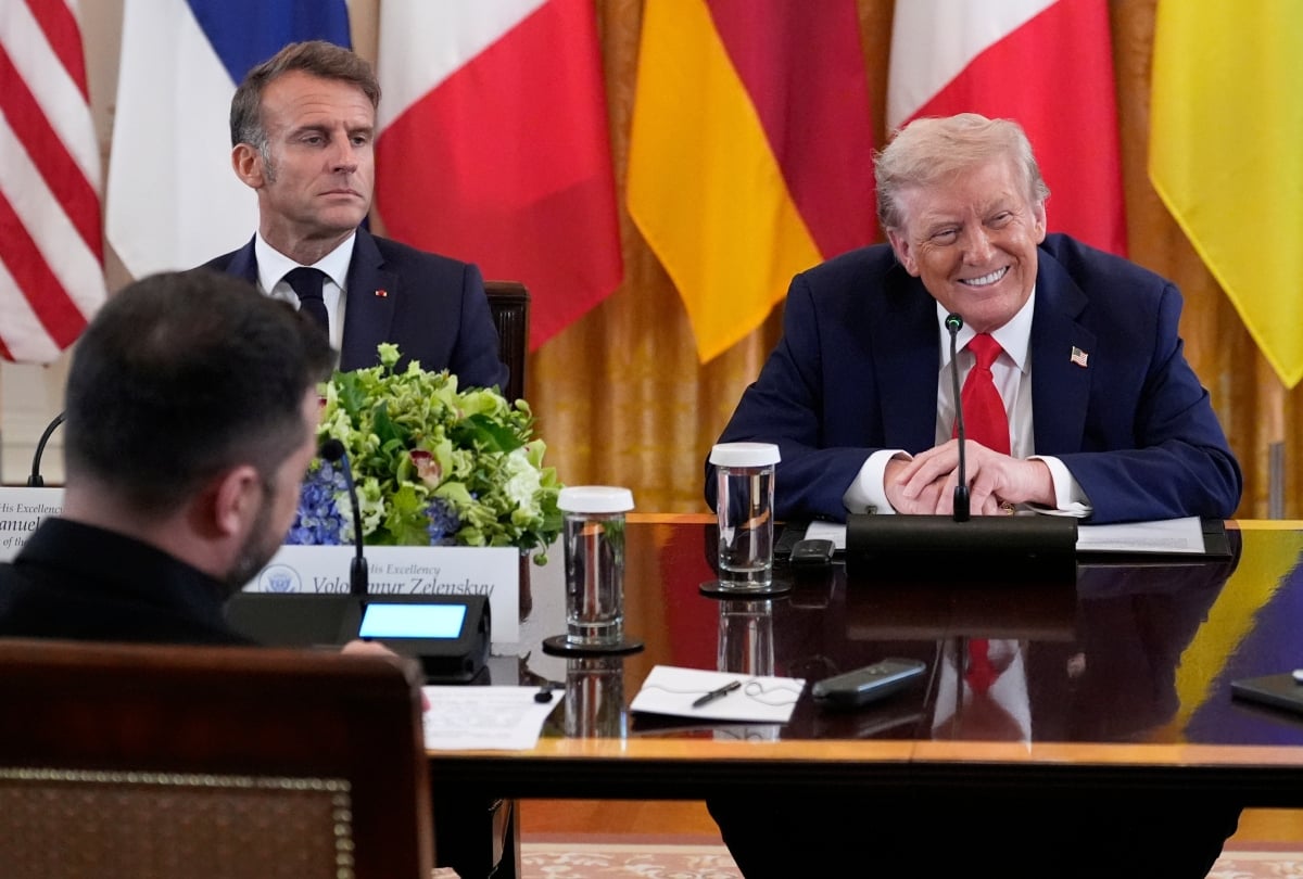 Politico: «Αιώνα ταπείνωσης» εγκαινιάζει ο Τραμπ για την ΕΕ - Οι ...