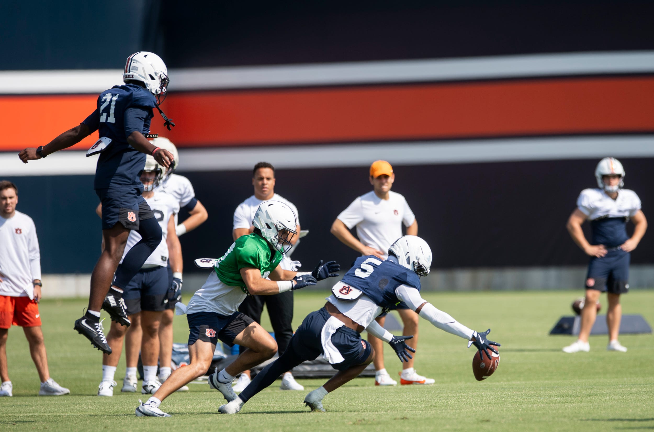 Auburn football safety Robinson ejected in third quarter of Iron Bowl