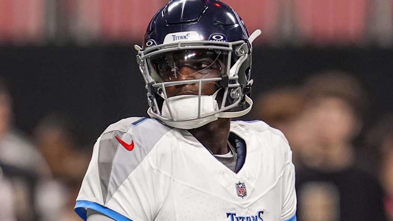 Titans' Cam Ward Only Rookie Named Starting QB