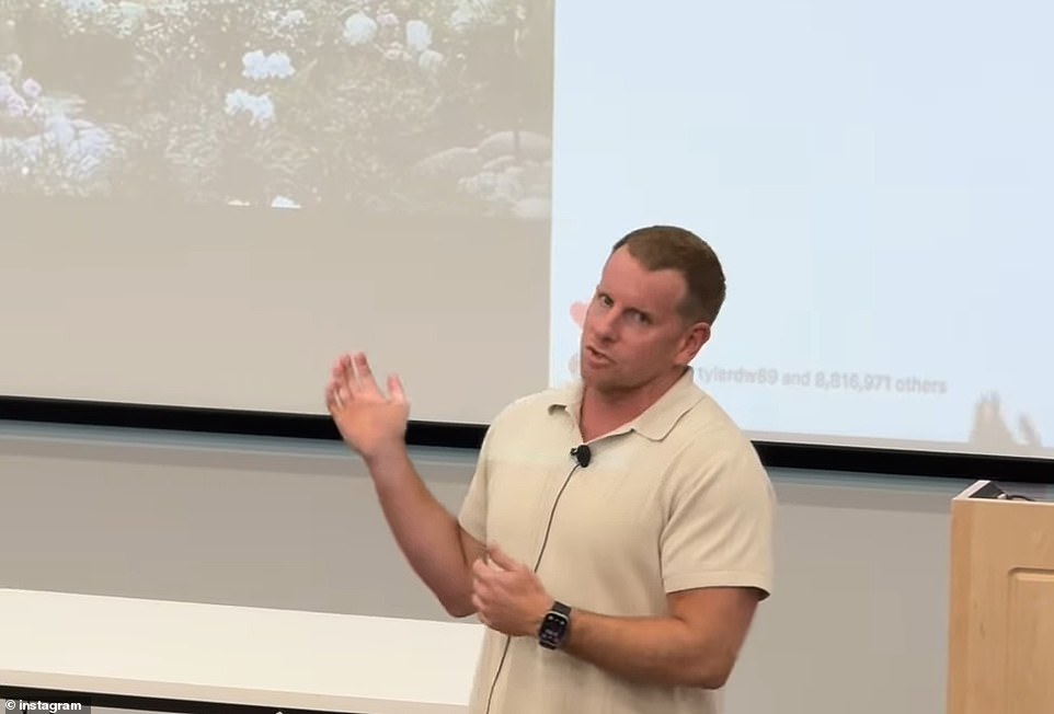 Professor jokingly cancels class over Taylor Swift's engagement